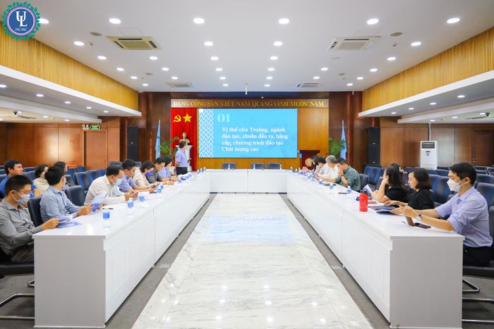 Trường Đại học Luật TP.HCM tổ chức tập huấn phương thức tuyển sinh năm 2023 cho các giảng viên ...